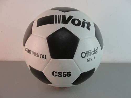 VOIT CONTINENTAL SOCCERBALL OFFICIAL No 4 CS66 BLACK WHITE NEW OLD ...
