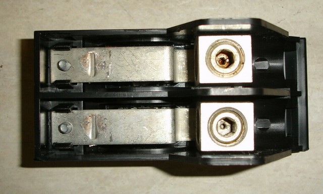 GE 200 Amp Plug-in Circuit Feed Through Lug Block 2 Pole 120/240v ...