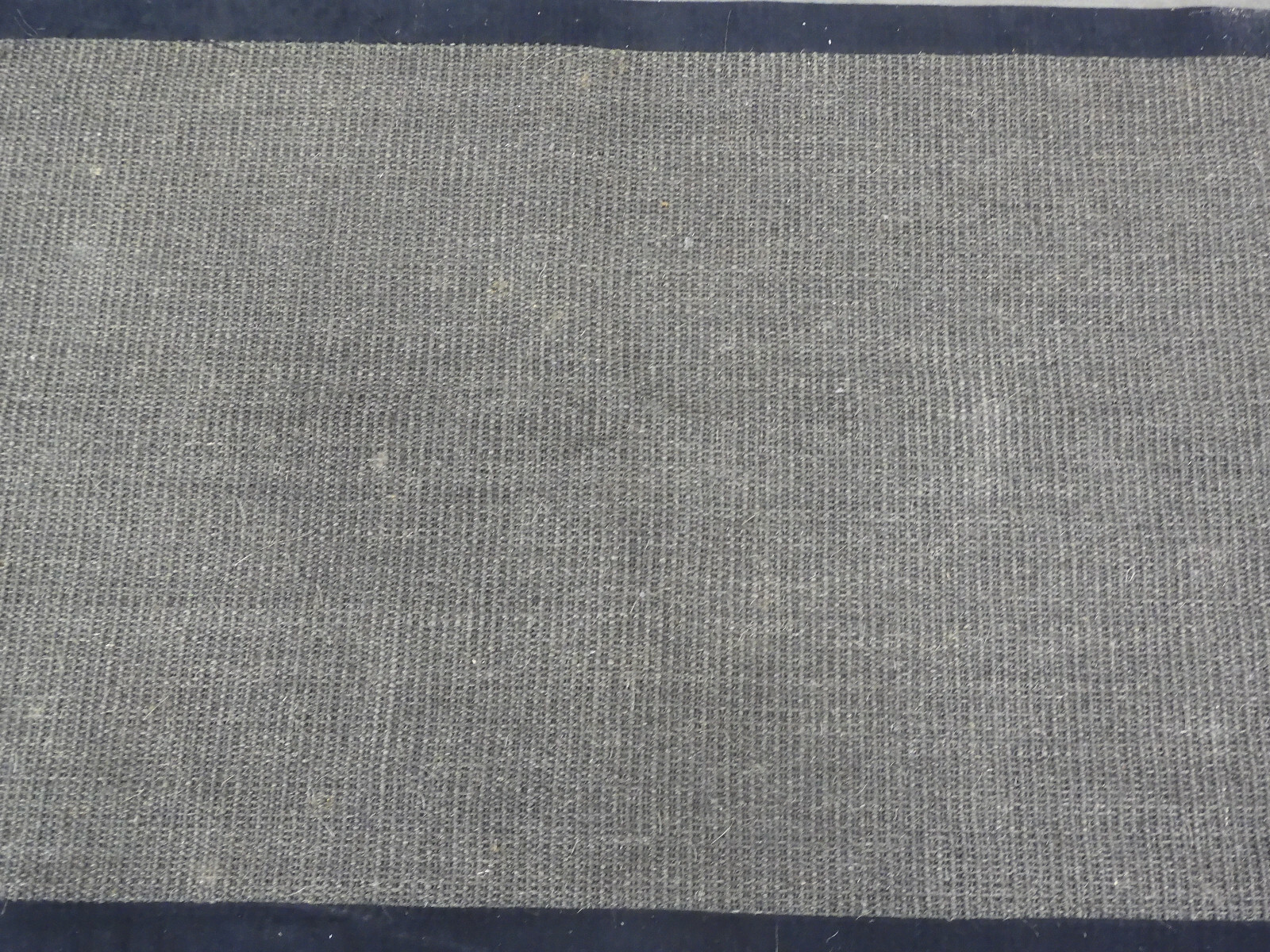 CHARCOAL 2'-6" X 6' Loose Thread Rug Reduced Price 1172610260 NF441D-26 ...