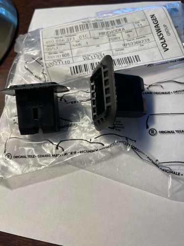 2 X Audi A4 A6 VW Jetta MK6 Golf MK5 MK6 Rear Seat Clip 4B0886373 ...