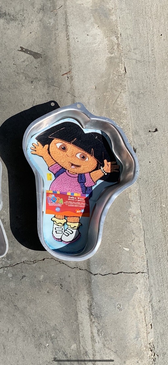 Wilton Cake Pan 2003 Dora The Explorer Full Body 2108 6300 Wilton