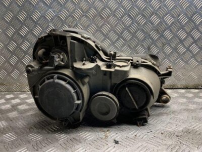 MERCEDES-BENZ CLK C208 147551 Avant Gauche le Phare 2.00 Petrol 100kw ...