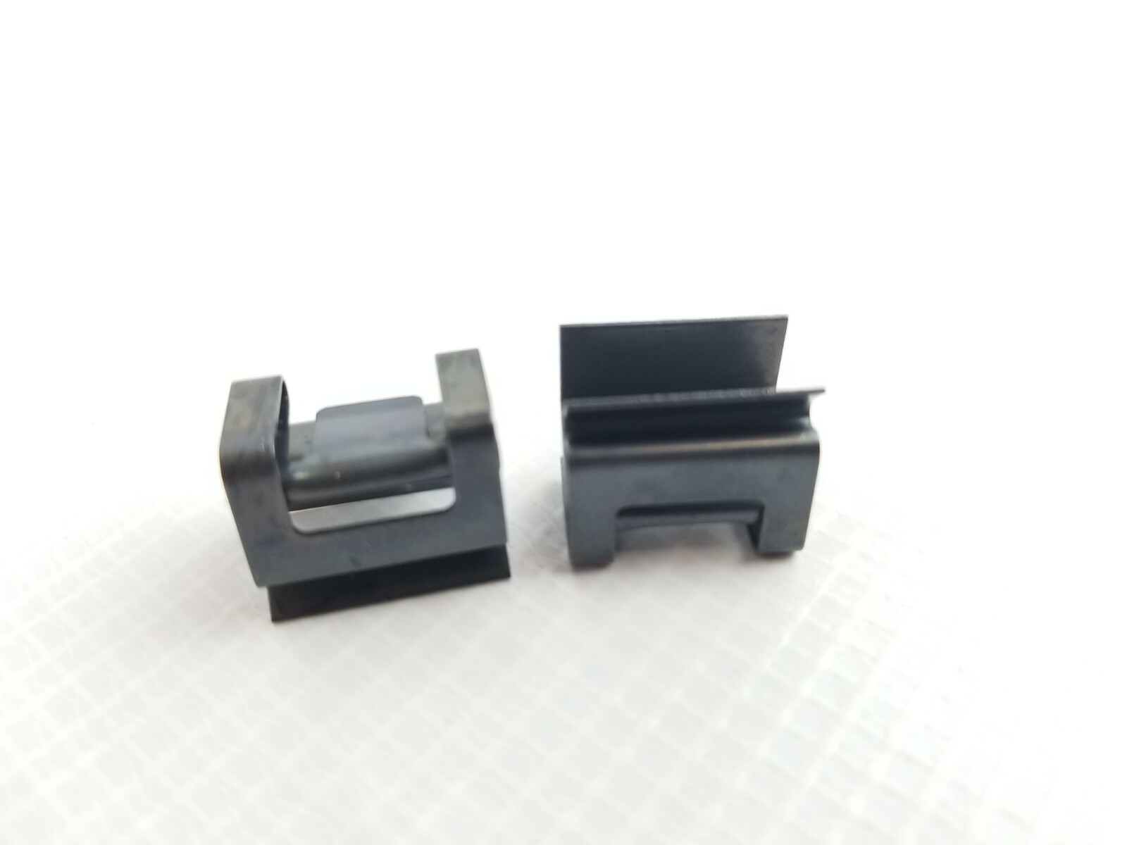 Genuine Nissan Clutch Bearing Retainer Spring Clip Lot of 2 30506-M8002 ...