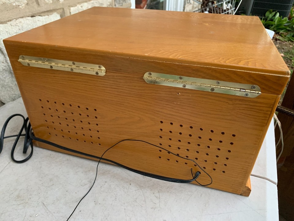 Detrola KM837 VTG 4 In 1 Turntable Vinyl AM/FM Radio CD & Cassette Tape ...