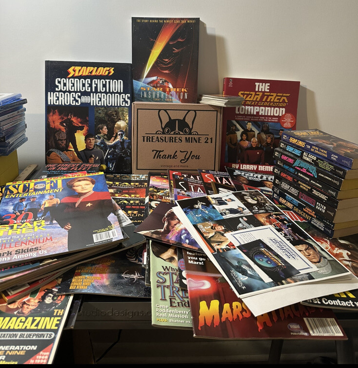 huge collection lot Of STAR TREK magazines,books ,cards & Posters More ...