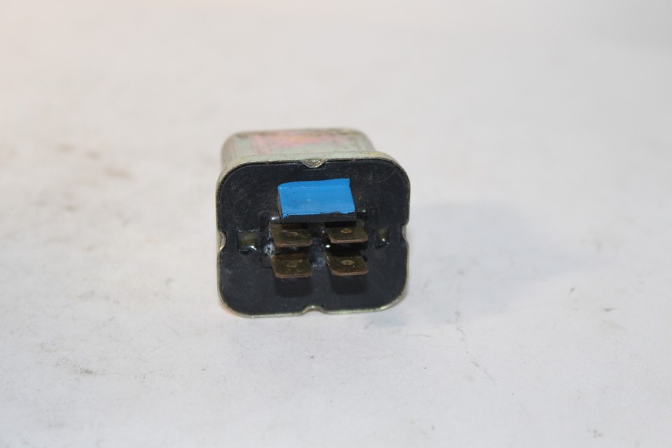 YAMAHA FZ750 XV535 XJ700 FJ1200 XZ550 SR185 GTS1000 FZX700 RELAY 4U8-00 ...