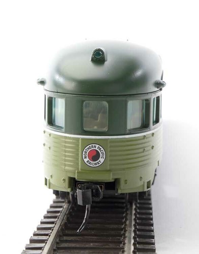 Walthers 910-30368 85' Budd Observation RTR Northern Pacific Passenger ...