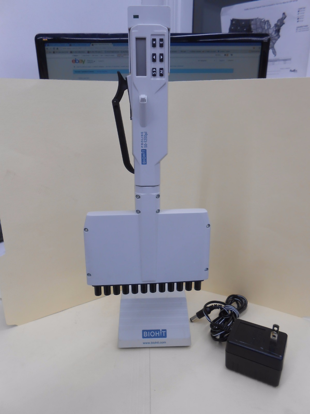 BIOHIT PROLINE 50-1200µL 12 CHANNEL ELECTRONIC PIPETTE & CHARGING STAND ...