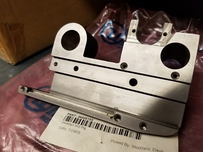 Universal Instruments 46805103 Housing LH, VCD Tooling - Axial Lead ...