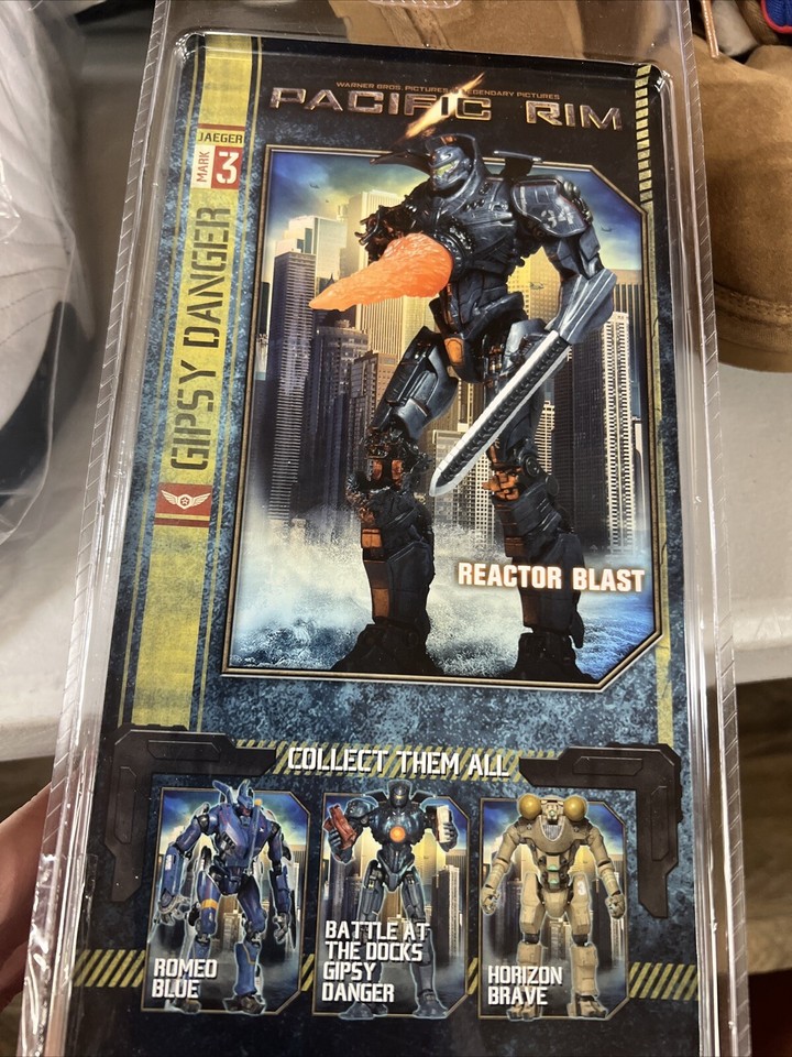 2015 NECA Pacific Rim Reactor Blast Jaeger Gipsy Danger Action Figure ...