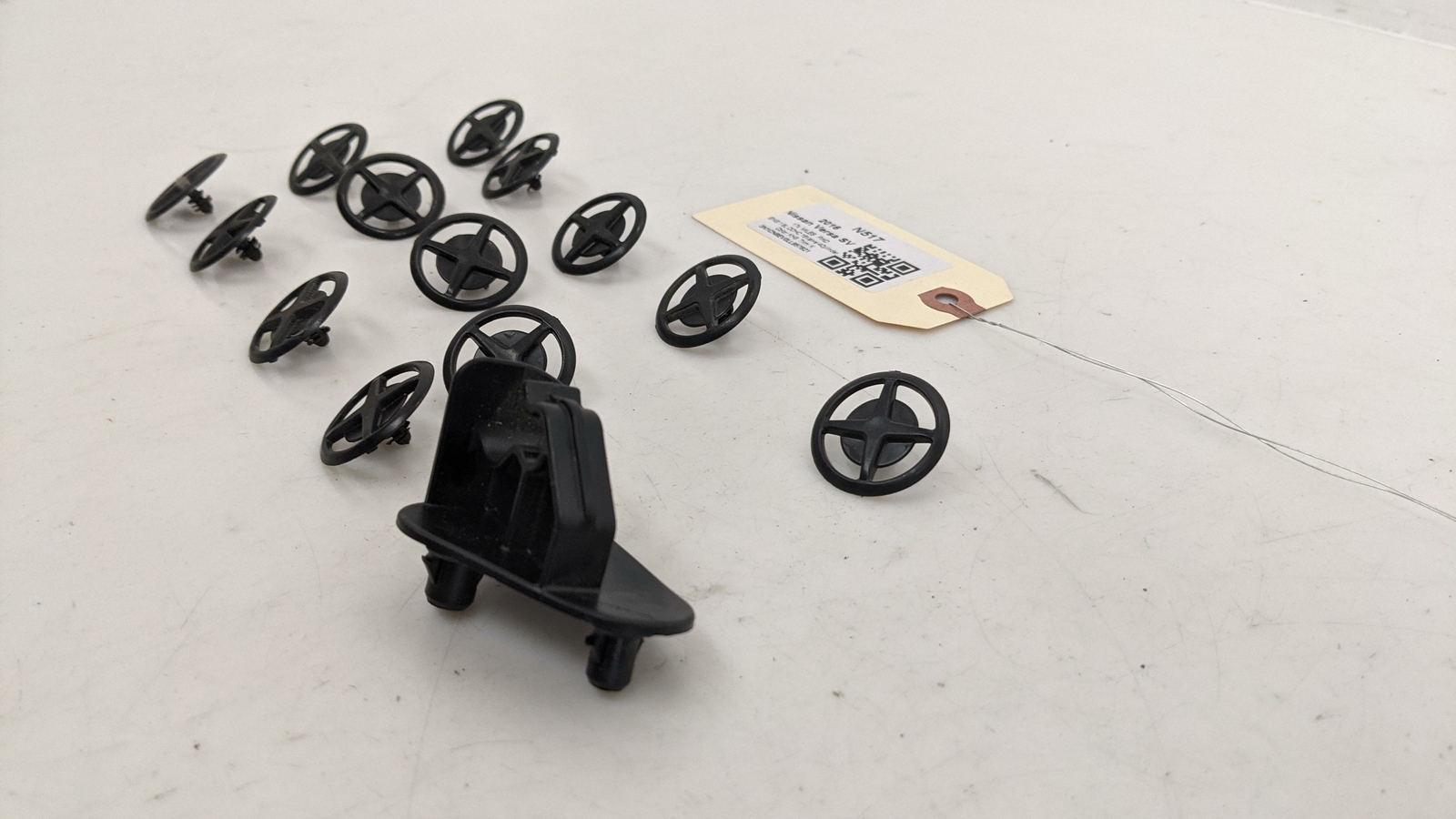 14PC Hood Bonnet Insulation Pad Clips 2020 Nissan Versa F5846-30F00 ...