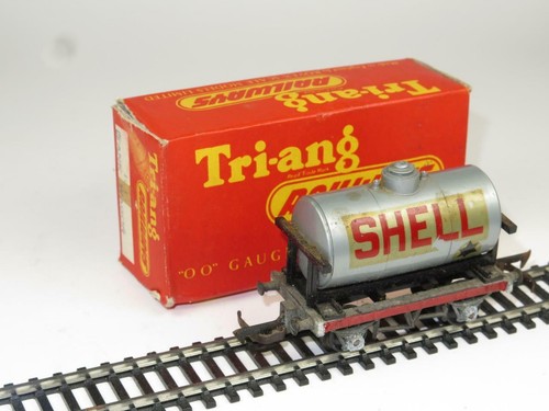 VINTAGE TRI-ANG RAILWAYS OO Gauge Shell BP Tank Wagon R.12 Boxed 1960s ...