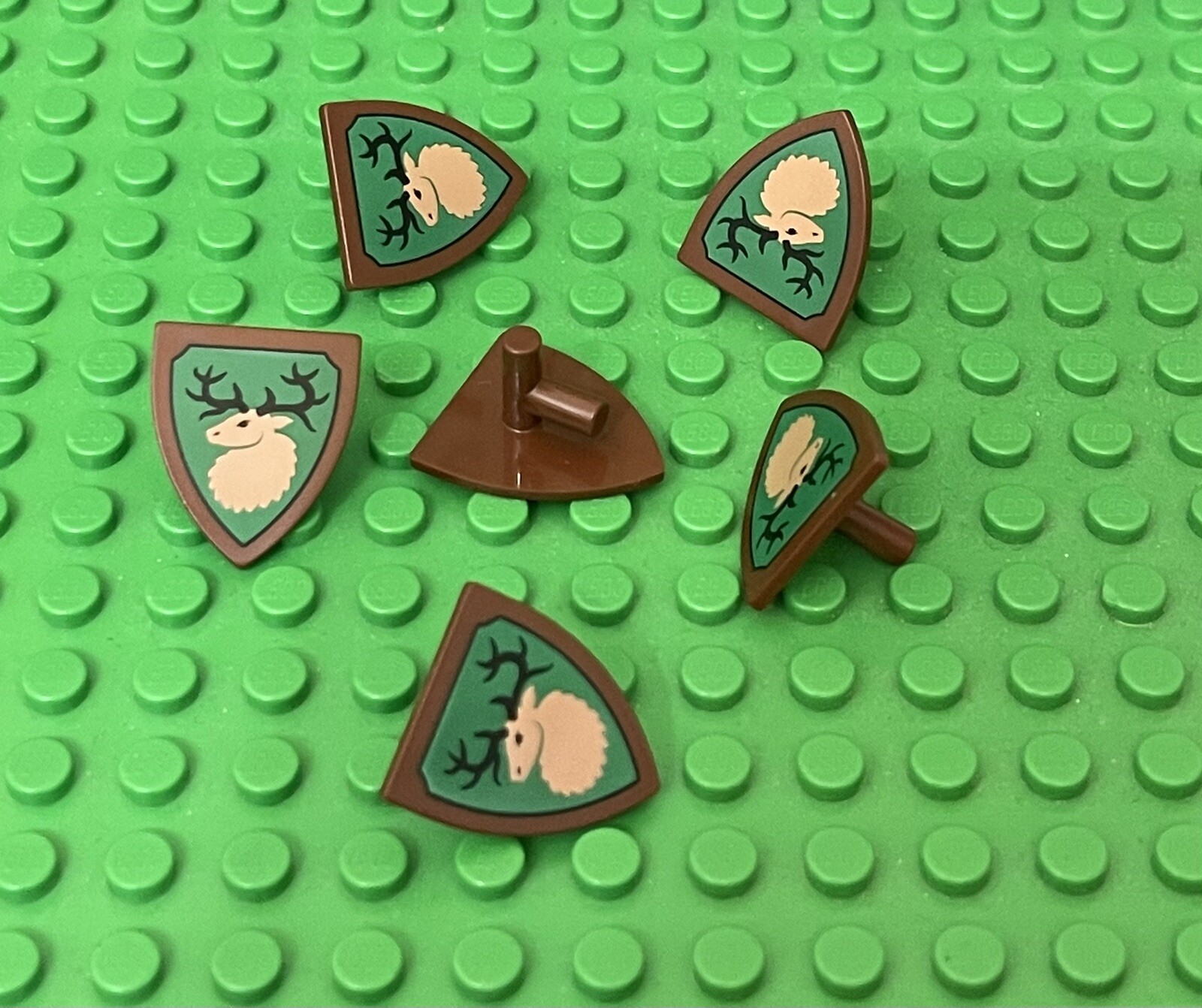 Lego 6 Pieces Castle Reddish Brown Shield Triangular W/ Forestmen Elk ...