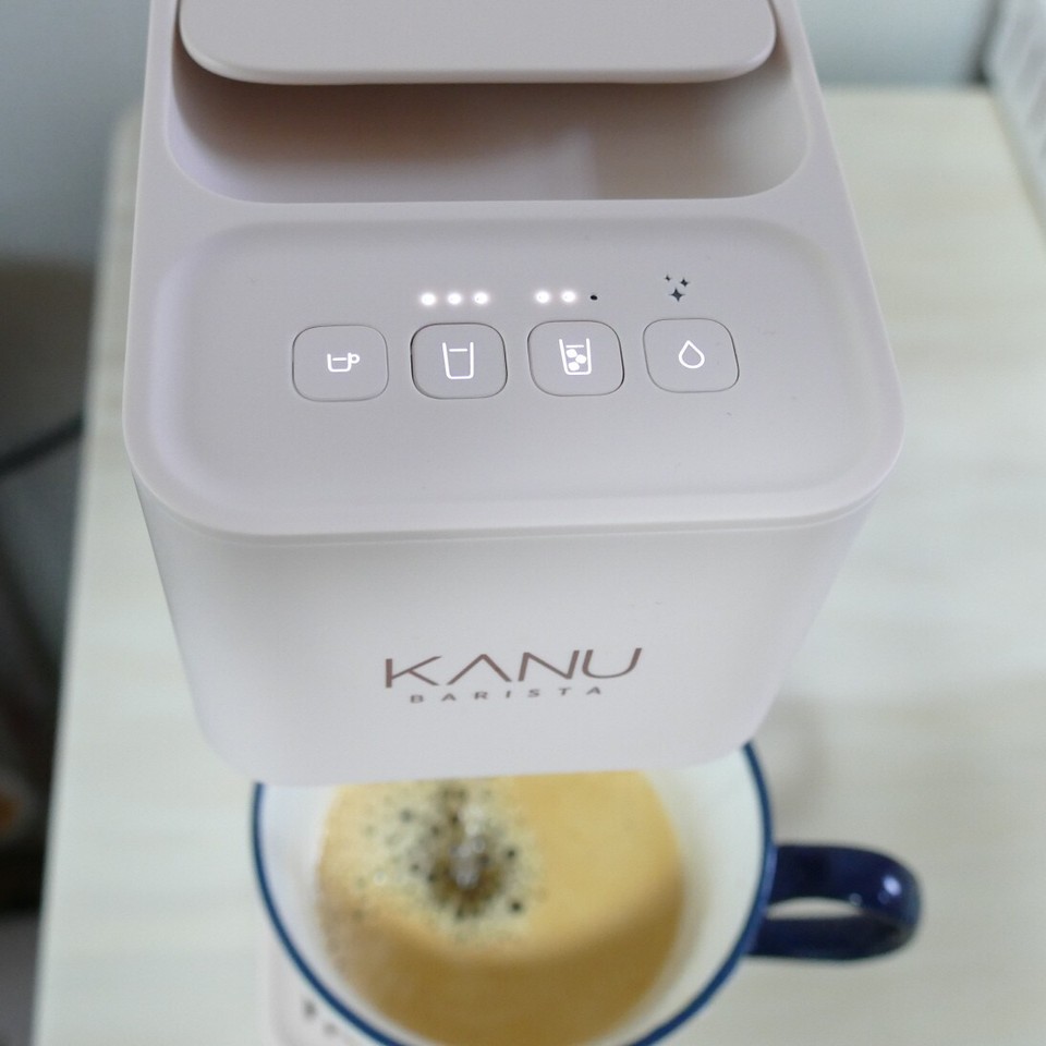 Kanu Barista Coffee Machine 900ml Cream white Pastel pink Castle Gray ...