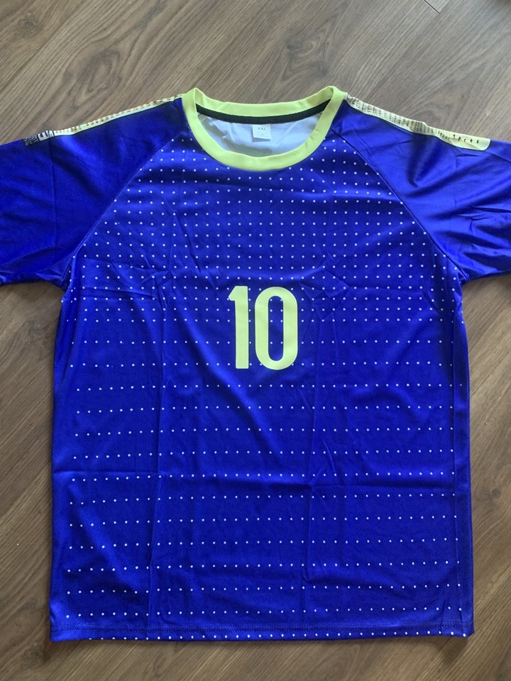 Brazil away style number 10 size L football shirt | eBay UK