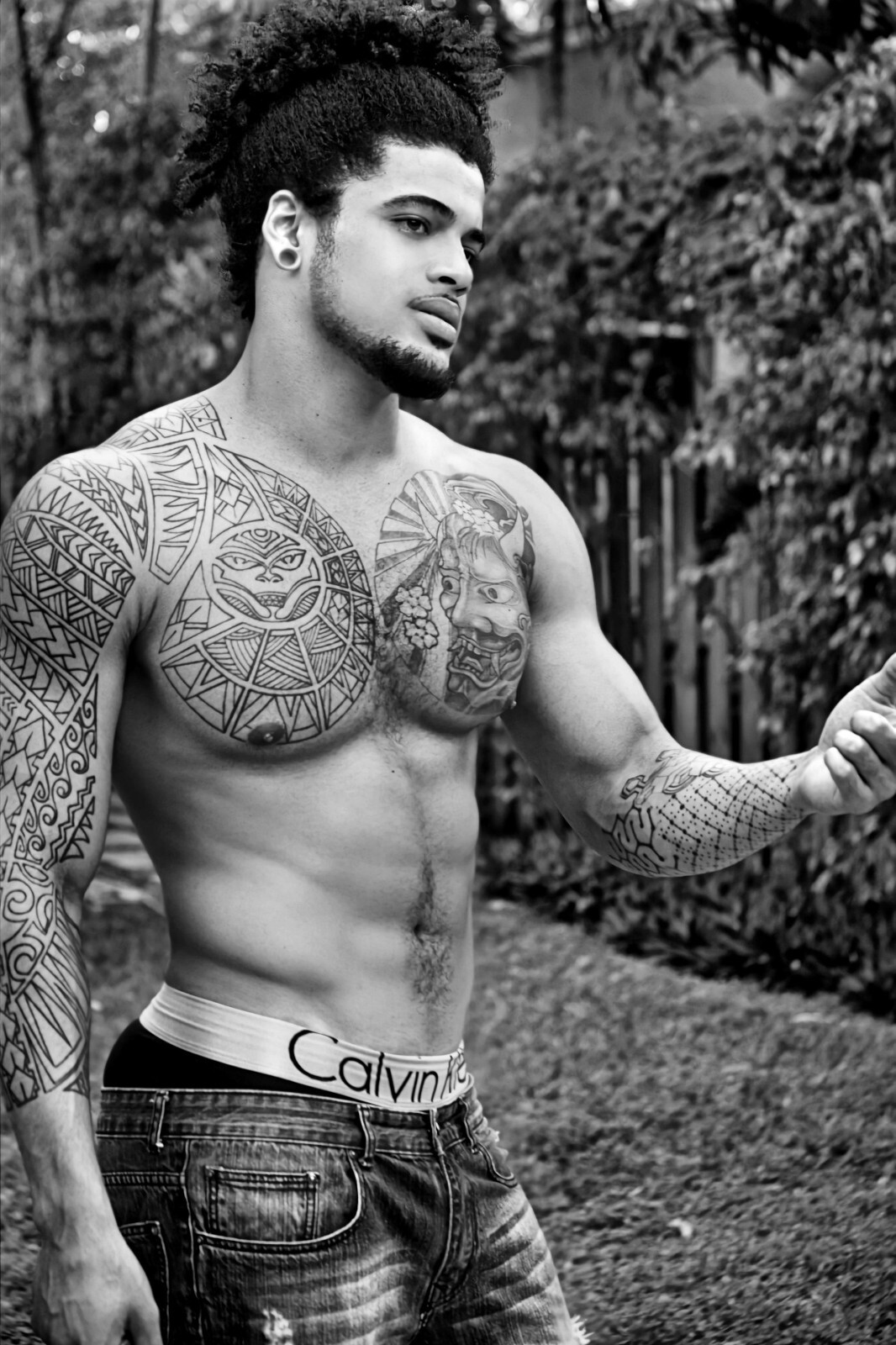 [Y143] Handsome Man Cute Male Model Showing Off Body Physique Art ...