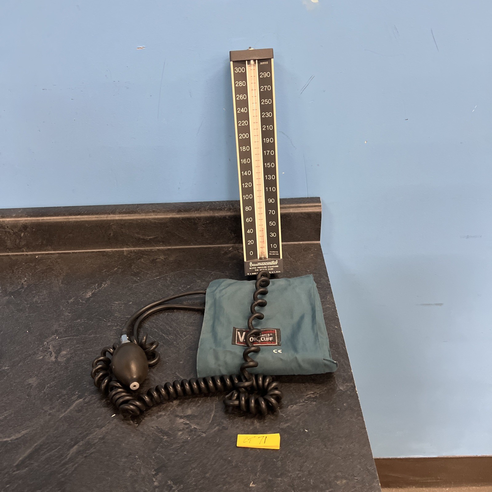 Vintage Baumanometer Blood Pressure Monitor w/ Mercury Column & V-Lok ...