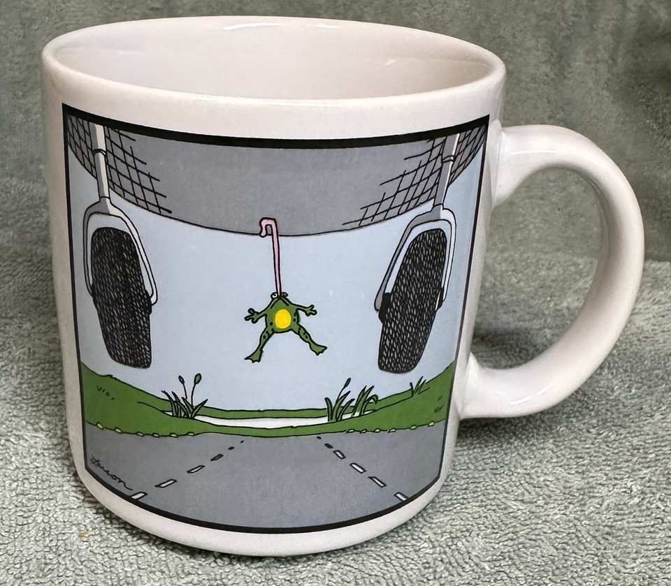 The Far Side Coffee Mug Frog and Airplane Gary Larson 1984 excellent ...