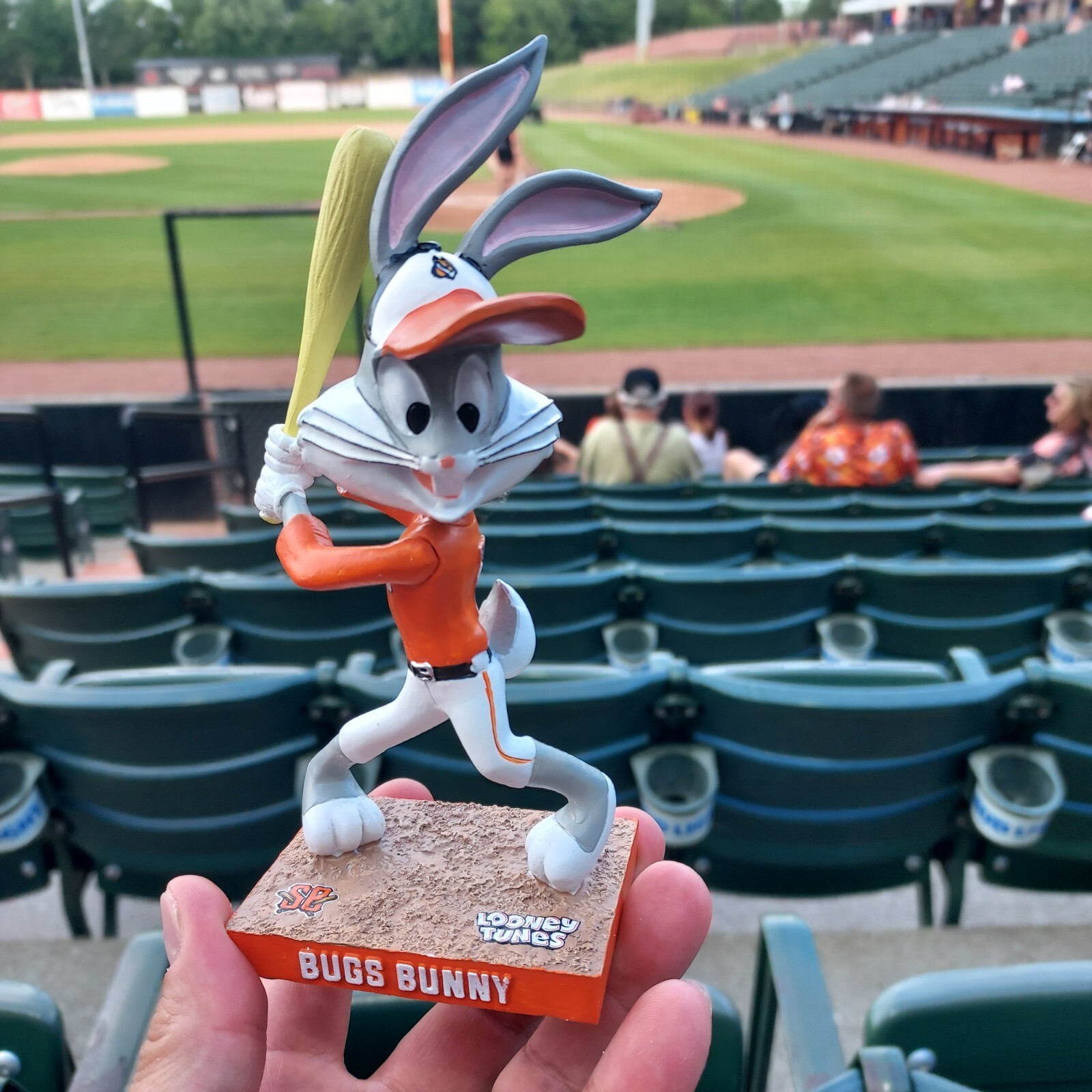 BUGS BUNNY Looney Tunes BOBBLEHEAD Schaumburg BOOMERS baseball SGA 6-22 ...