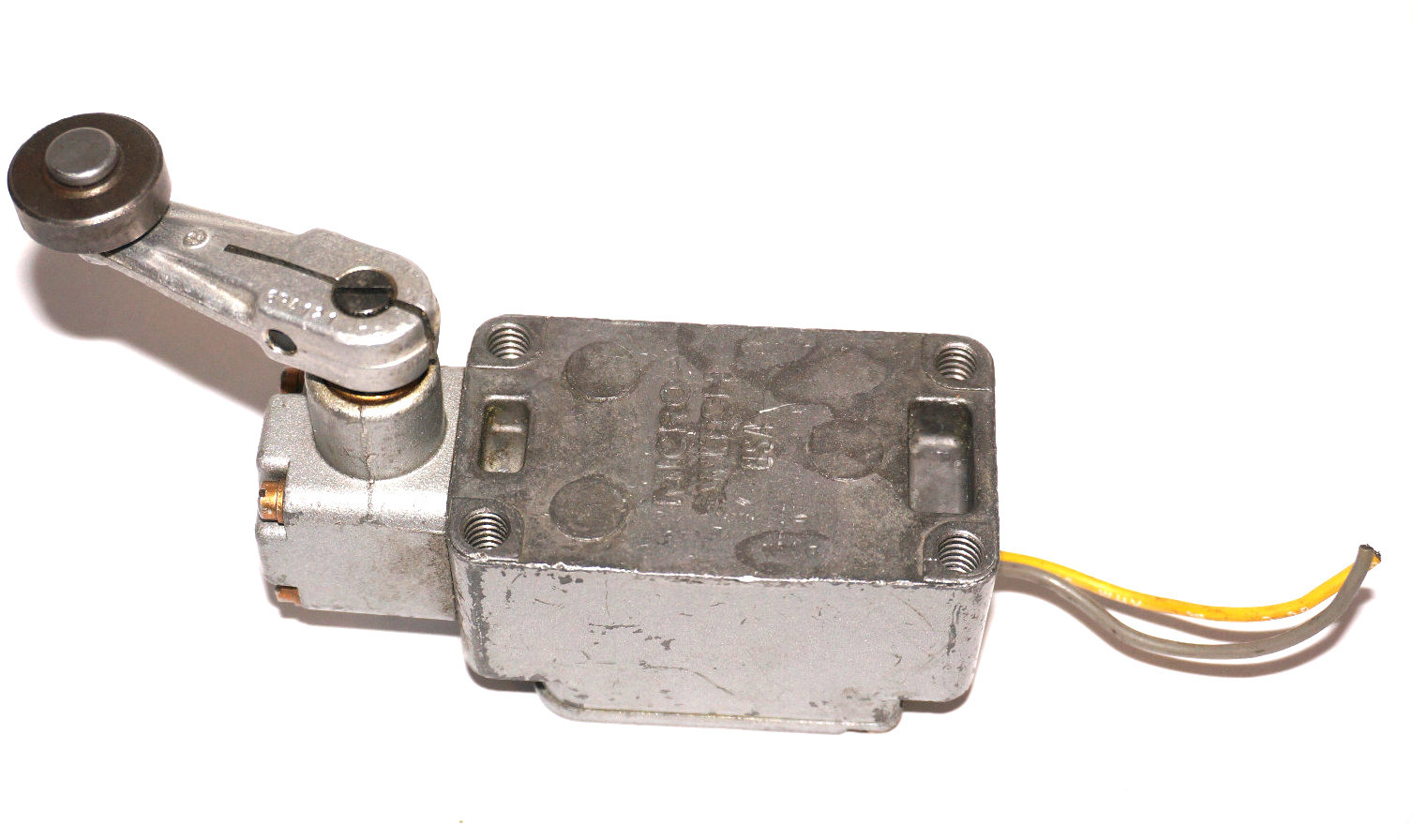 MICRO SWITCH 1LS1-L SWITCH 10AMP 1/3HP-125VAC 3/4-250VAC W/ 6PA121 ...