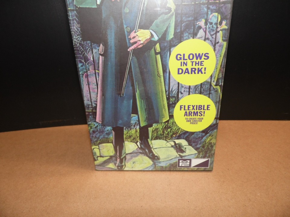 MPC 2011 BARNABAS THE VAMPIRE DARK SHADOWS MODEL KIT #MPC757/12 | eBay