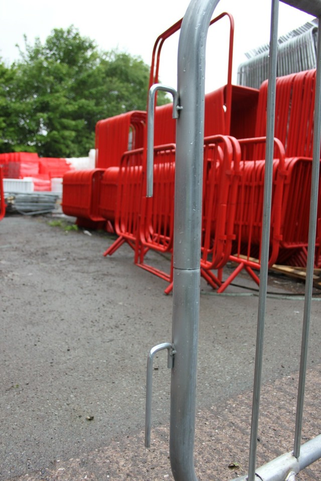 Crowd Barriers | Pedestrian Barriers | Fixed Leg | 2.3m | eBay UK