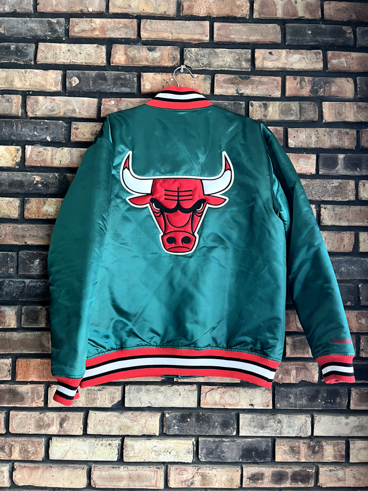 Special Edition Chicago Bulls Starter Jacket | eBay