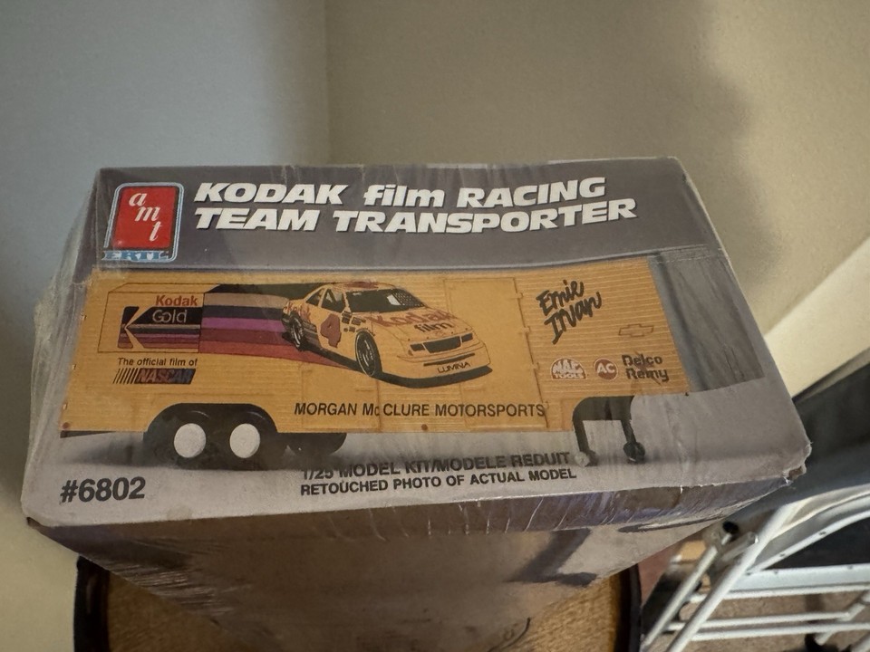 AMT 1/25 Scale Vintage Kodak Film Racing Team Transporter Ernie Irvan ...