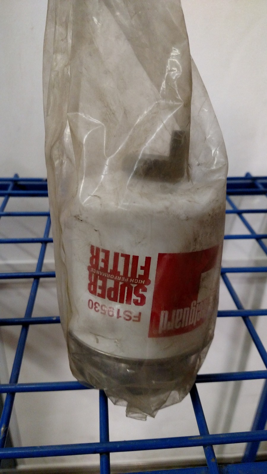 FLEETGUARD FS19530 - Fuel filter cross reference