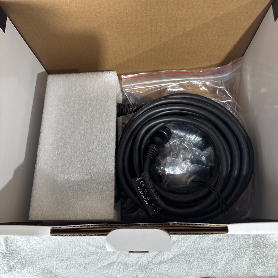 Garmin LiveScope Plus System with LVS34 Transducer and GLS10 Box (010 ...