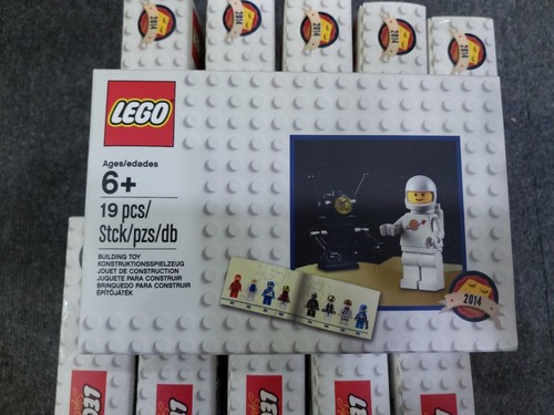 ( LOT OF 11 ) LEGO Space: Classic Spaceman Minifigure (5002812 ...