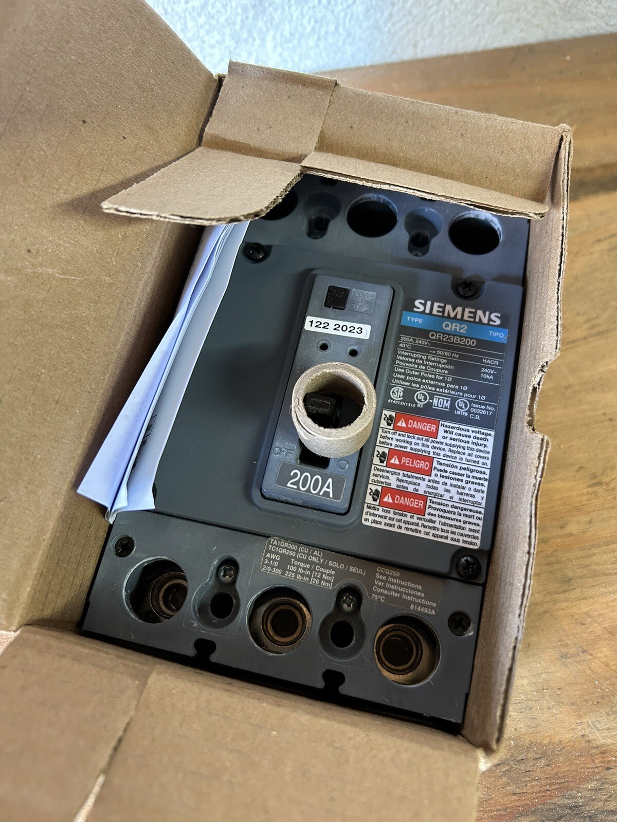 Siemens 3-Pole 200 Amp 240V Circuit Breaker (QR23B200) for sale online ...