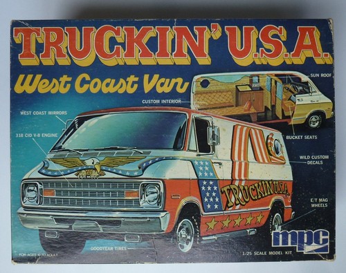 Vintage Truckin' USA 1974 Dodge West Coast Van MPC 1/25 Scale Model Kit ...