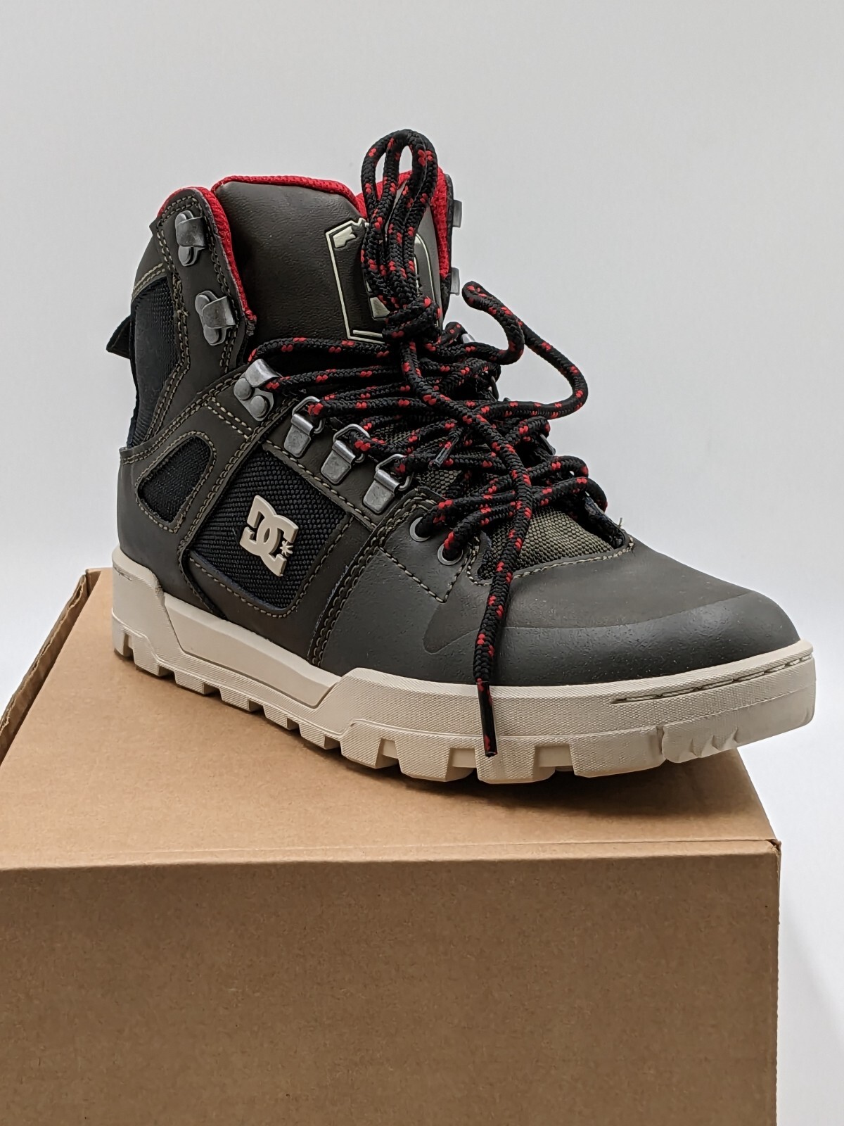 DC Men's Shoes Pure High Top WR Boots Size 8.5