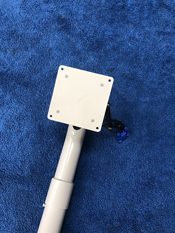 Adec Radius Style Monitor Mount - Includes mounting hardware (HUB) | eBay