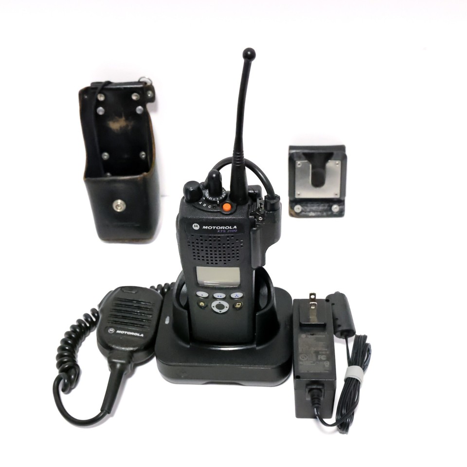 COMPLETE MOTOROLA XTS2500 Model II UHF 450-520Mhz Radio H46SDF9PW6BN ...