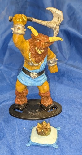 1982 TSR Hobbies Inc Dungeons & Dragons Minotaur W/ Crown On Pillow | eBay