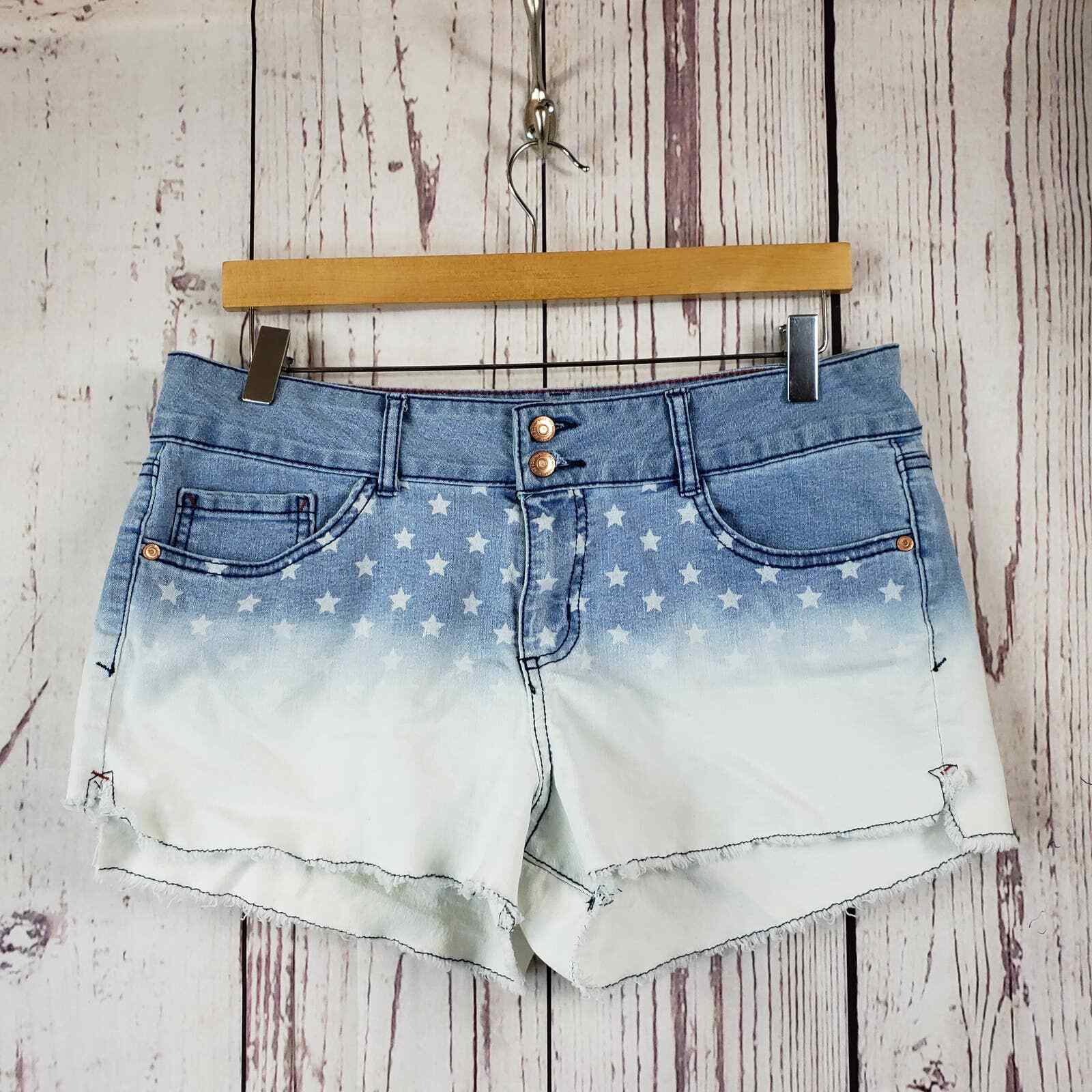 No Boundaries Distressed Short Shorts Juniors Size 13… - Gem