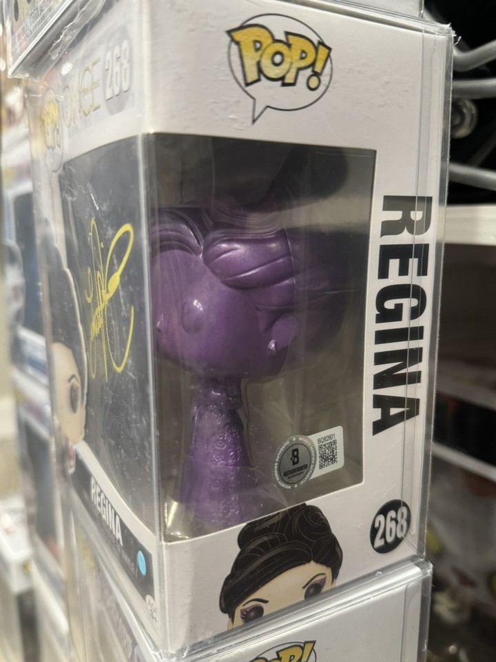 LANA PARRILLA SIGNED ONCE UPON A TIME FUNKO POP REGINA BOX LUNCH BAS | eBay