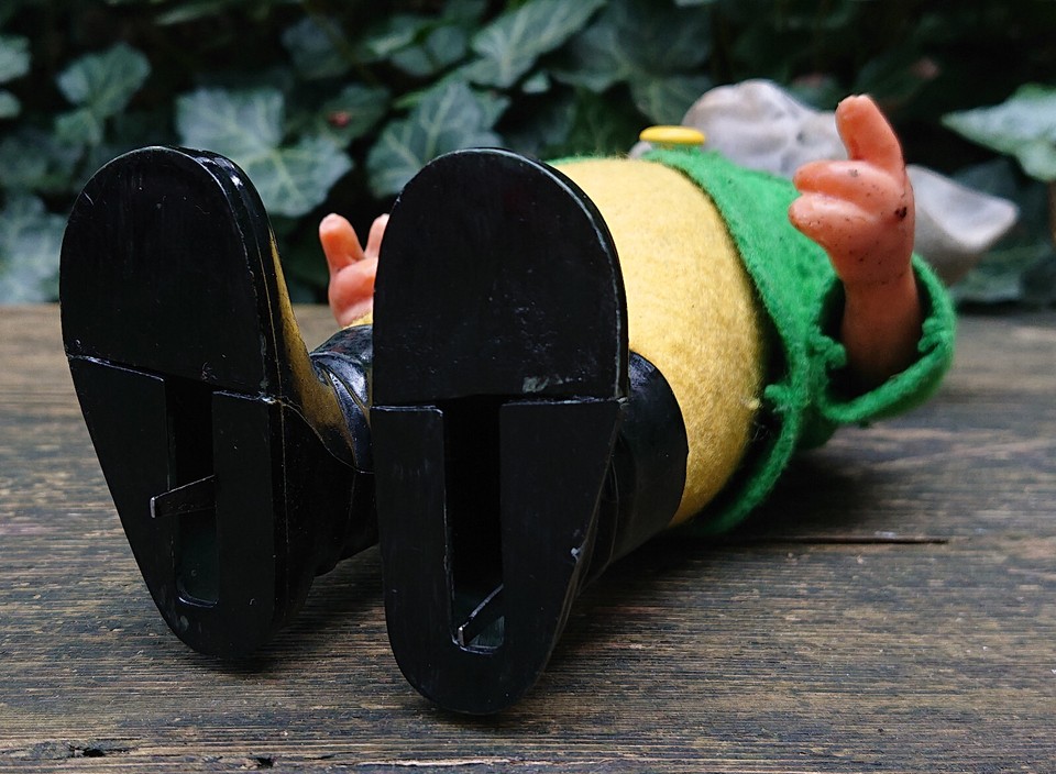 Old Mechanical Wind-Up Figure Puss in Boots Cat Gray Green Yellow 22.0 ...