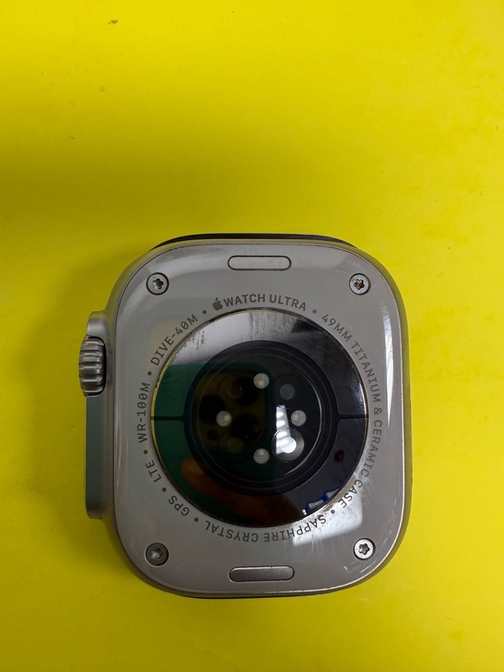 Apple Watch Ultra 2 - A2986 49MM (LTE & GPS) Natural Titanium - Very ...