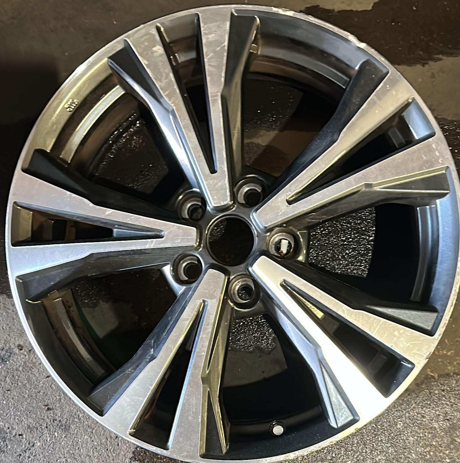 GENUINE NISSAN QASHQAI DIAMOND CUT 18" ALLOY WHEEL 18X7J HV03BMB94 ...