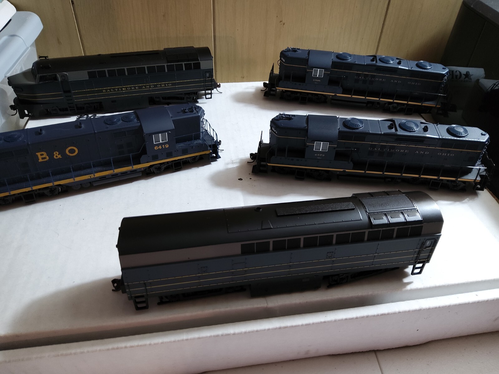 baltimore and ohio ho scale electric locomotive and passenger car | eBay
