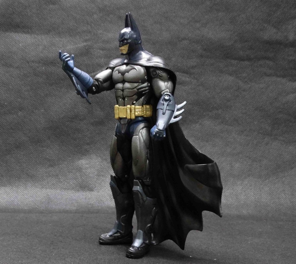 DC Comics Collectibles Arkham Knight Series BATMAN Action Figure #LK90 ...