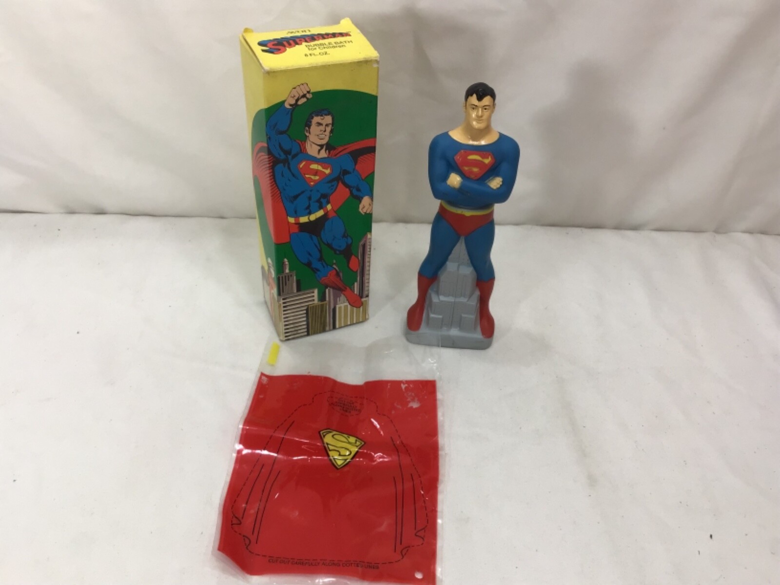 1978 DC Comics Superman Avon Bubble Bath / Soap Shampoo with Cape ...
