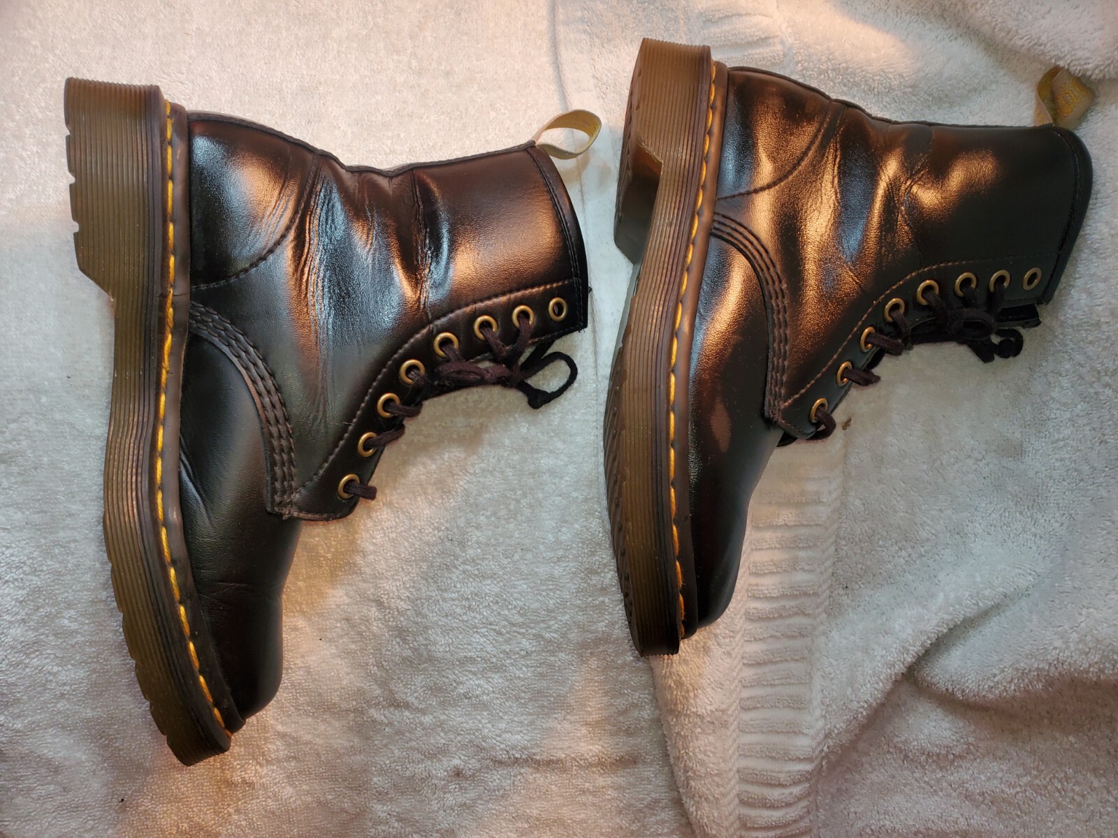 DR. MARTENS THE ORIGINAL MADE IN VIETNAM HIGH TOP OCC… - Gem