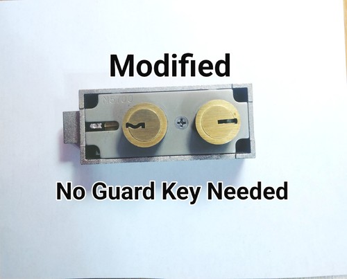 NO GUARD KEY REQUIRED or needed to use this Mosler M5700 Safe Deposit ...