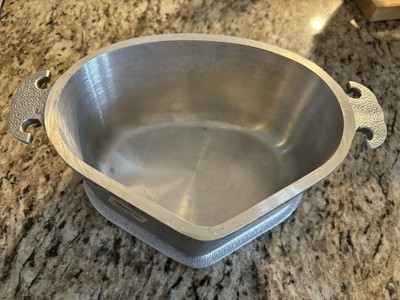 Vintage Guardian Service Cast Aluminum Triangle/Heart-Shaped Pot 7" x 9 ...