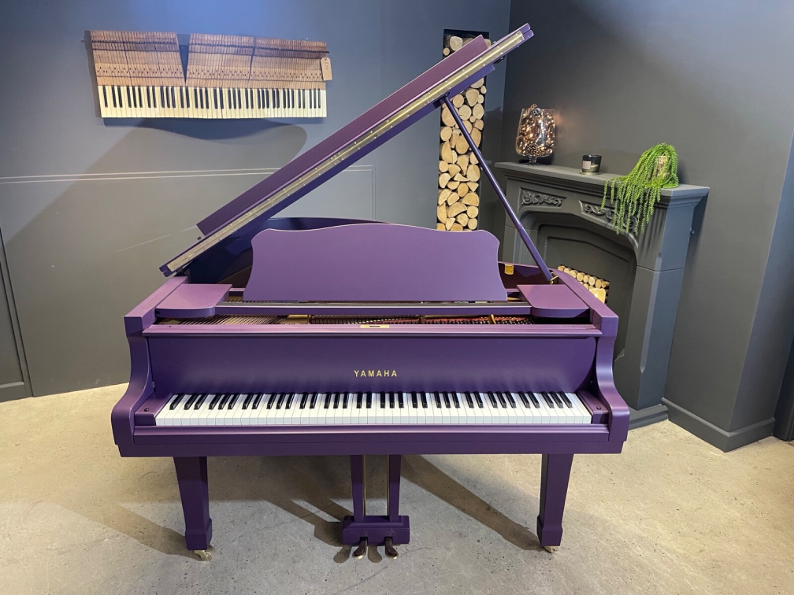 Yamaha G3 custom grand piano - bespoke Plum - Delivery - stool ...