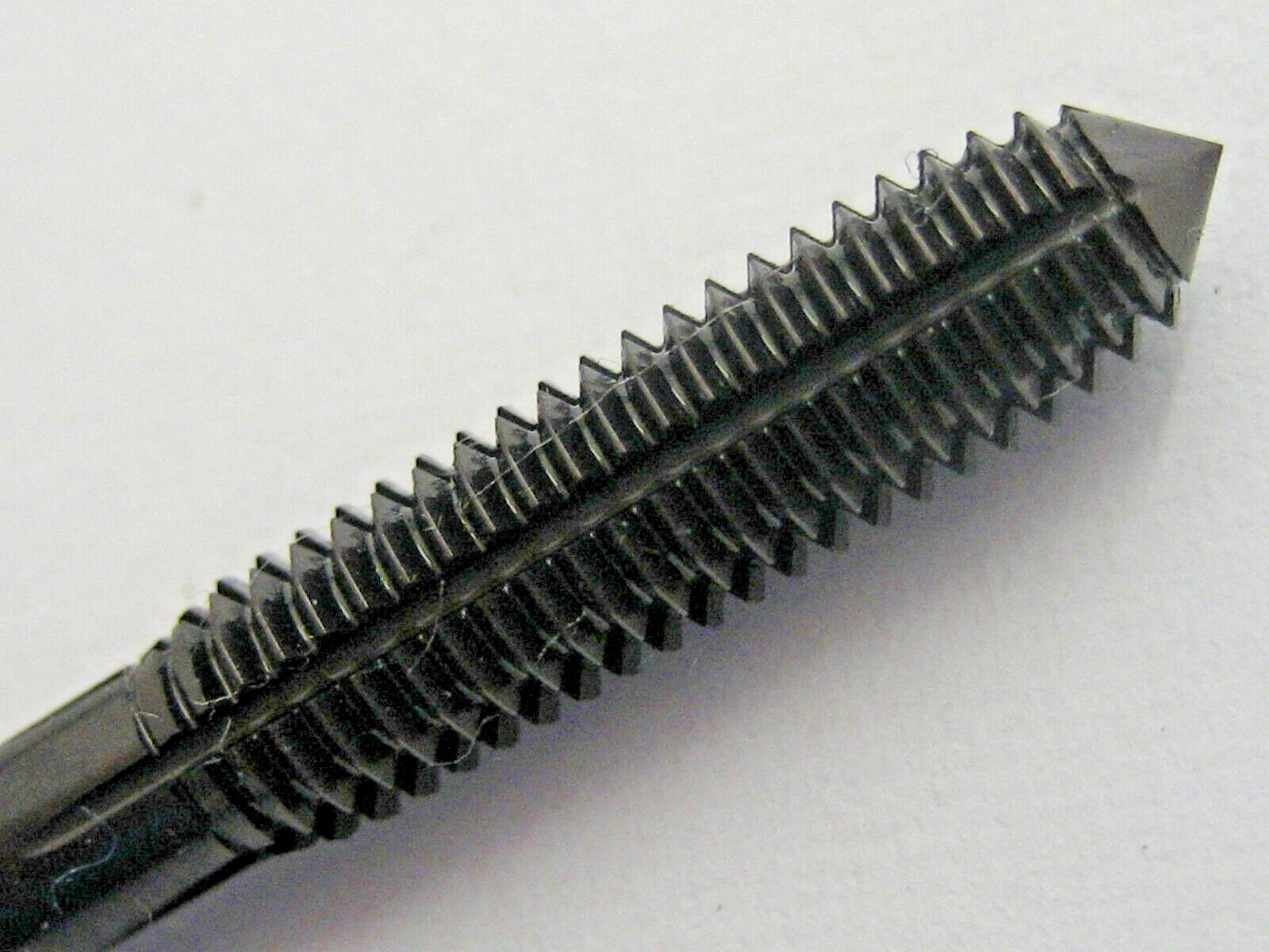 M5 x 0.8 ROLL TAP TiALN COATED HSS-E COLD FORMING 6HX TM38270500 EUROPA ...
